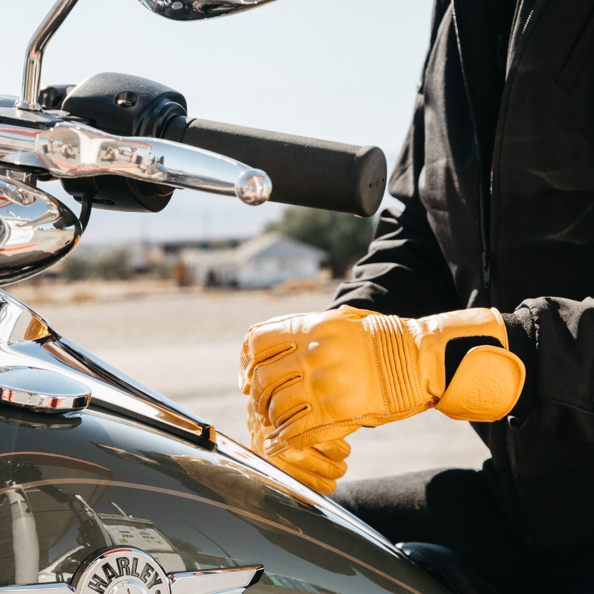 Black Arrow Queen Bee Women's Motorcycle Gloves – Peak Moto